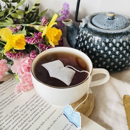 Book-shaped tea